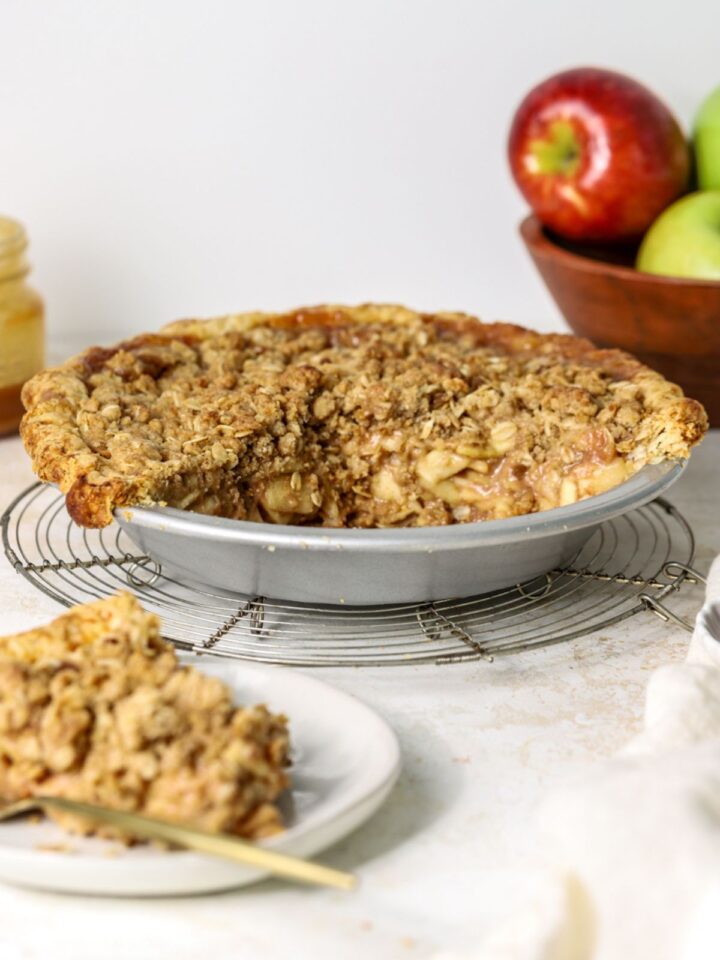 The Best Apple Crumble Pie Recipe (Homemade And Delicious!) - Parsley ...